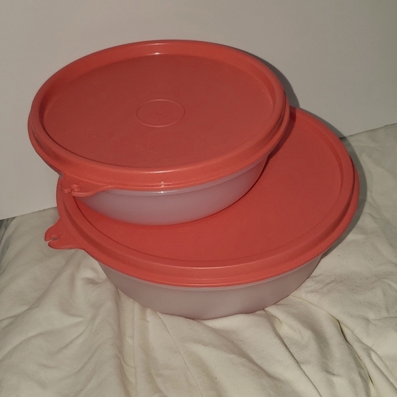 Tupperware | Kitchen | Tupperware Bowl Set With Watermelon Color Lids ...